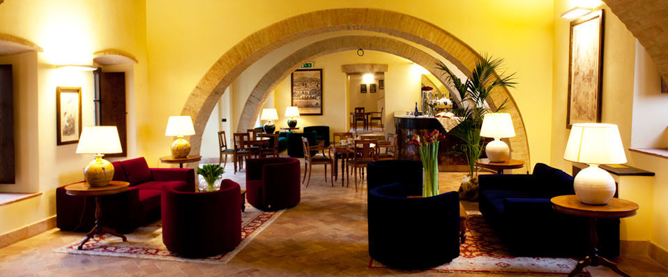 Castello di Baccaresca, Gubbio - VeryChic