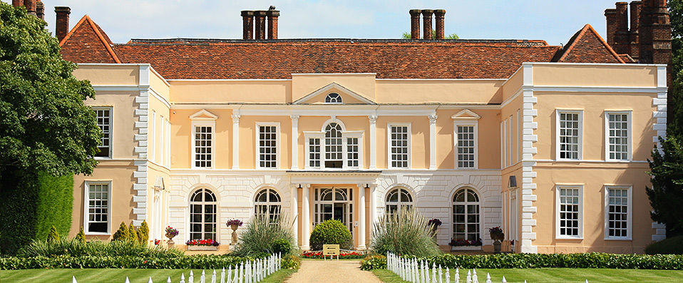 Hintlesham Hall ★★★★, Suffolk - VeryChic