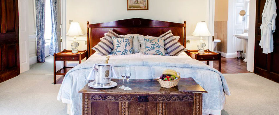 Hintlesham Hall ★★★★, Suffolk - VeryChic