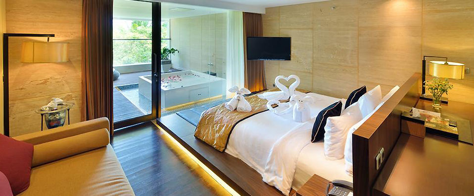 de Vins Sky Hotel Seminyak ★★★★, Bali - VeryChic