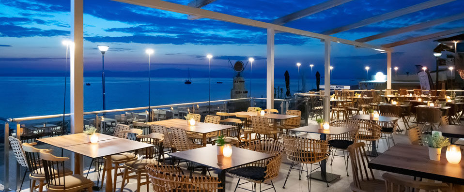 Sea Level Hotel ★★★★, Polychrono - VeryChic