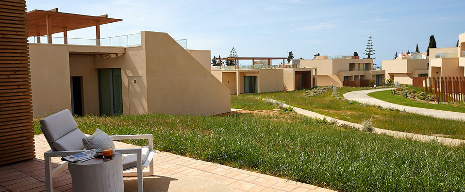 White Shell Beach Villas ★★★★, Porches - VeryChic