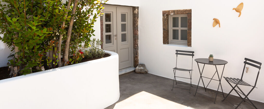 Cydonia Caves, Megalochori (Santorin) - VeryChic